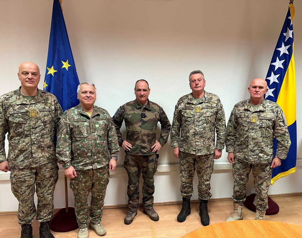 Sastanak načelnika Zajedničkog štaba OS BiH sa operativnim komandantom ...