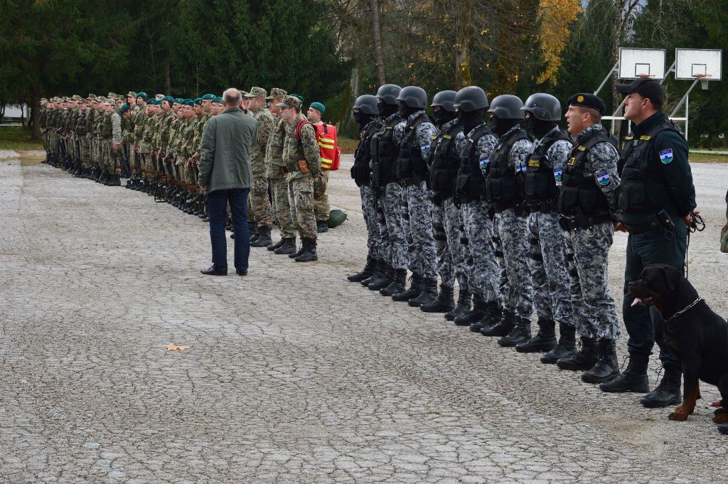 Obuka pripadnika OS BiH i Jedinice za podršku MUP-a USK-a sa ...
